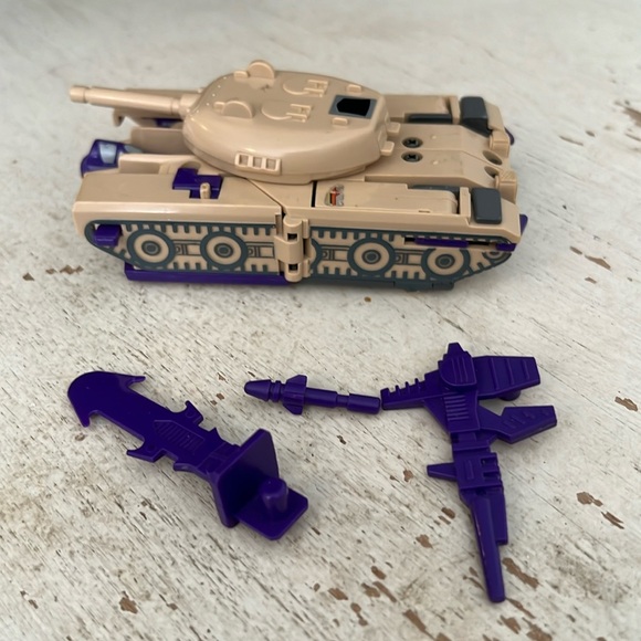 Hasbro | Toys | Transformers G Tank 1984 Triple Changer Blitzwig Jet ...
